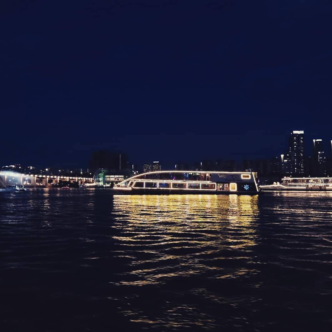 Han River Cruise (Day & Night) Ticket - Trazy, Korea's #1 Travel Guide